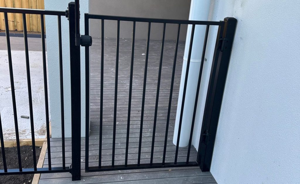 Steel Tube Gates in SE Melbourne | Visser Fencing | Strong and stylish ...